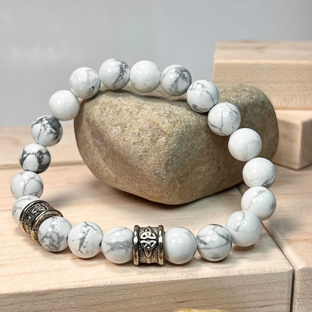 10mm Sandalwood with Trinity Knot Bracelet – One Zero Eight Mala Jewelry